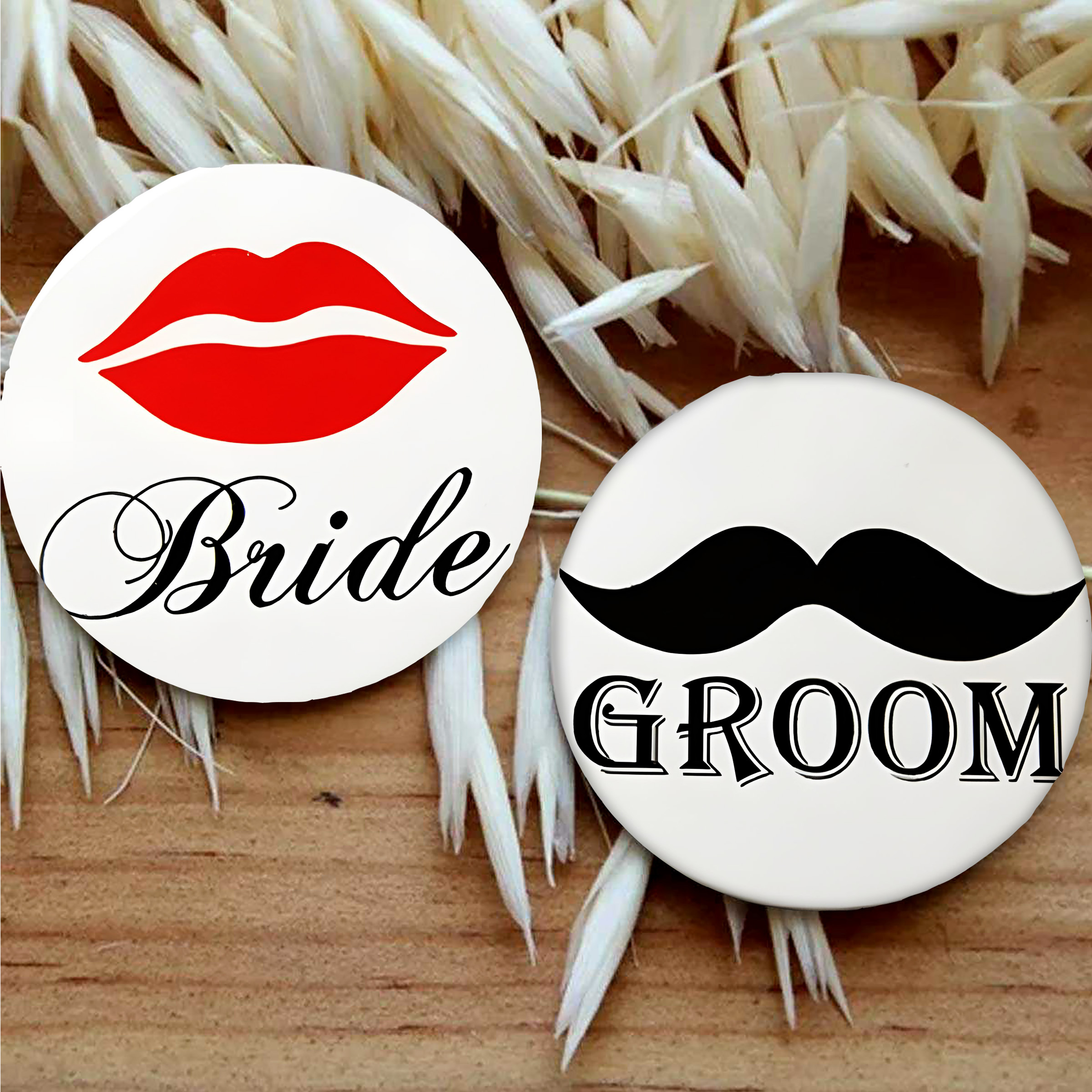 064 Wedding Badges – Bride & Groom Badges – Sky Gift